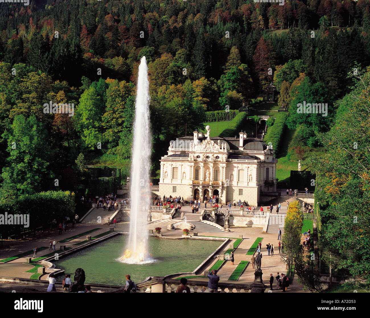 Linderhof Castle and fountain King Ludwig 2nd Castle Bavaria Germany ...
