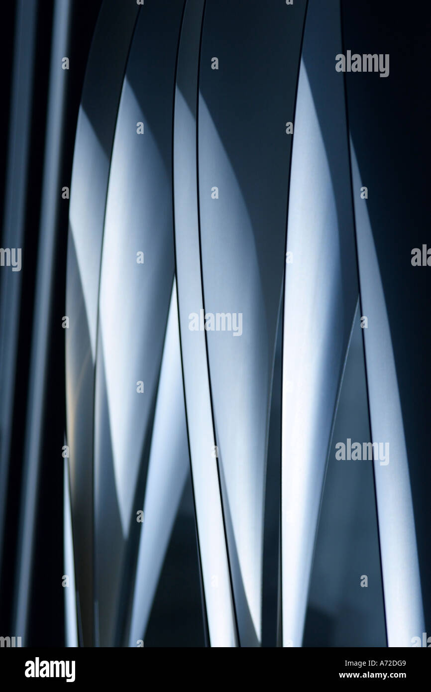 Razor edges hi-res stock photography and images - Alamy