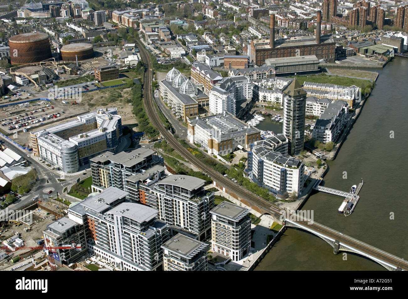 Chelsea harbour london aerial hi-res stock photography and images - Alamy