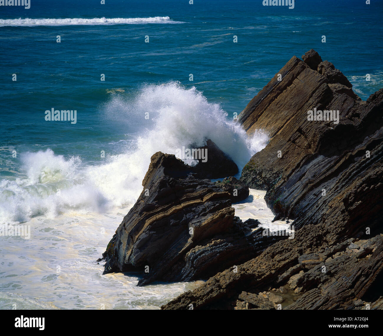 Rugged coastline atlantic waves hi-res stock photography and images - Alamy