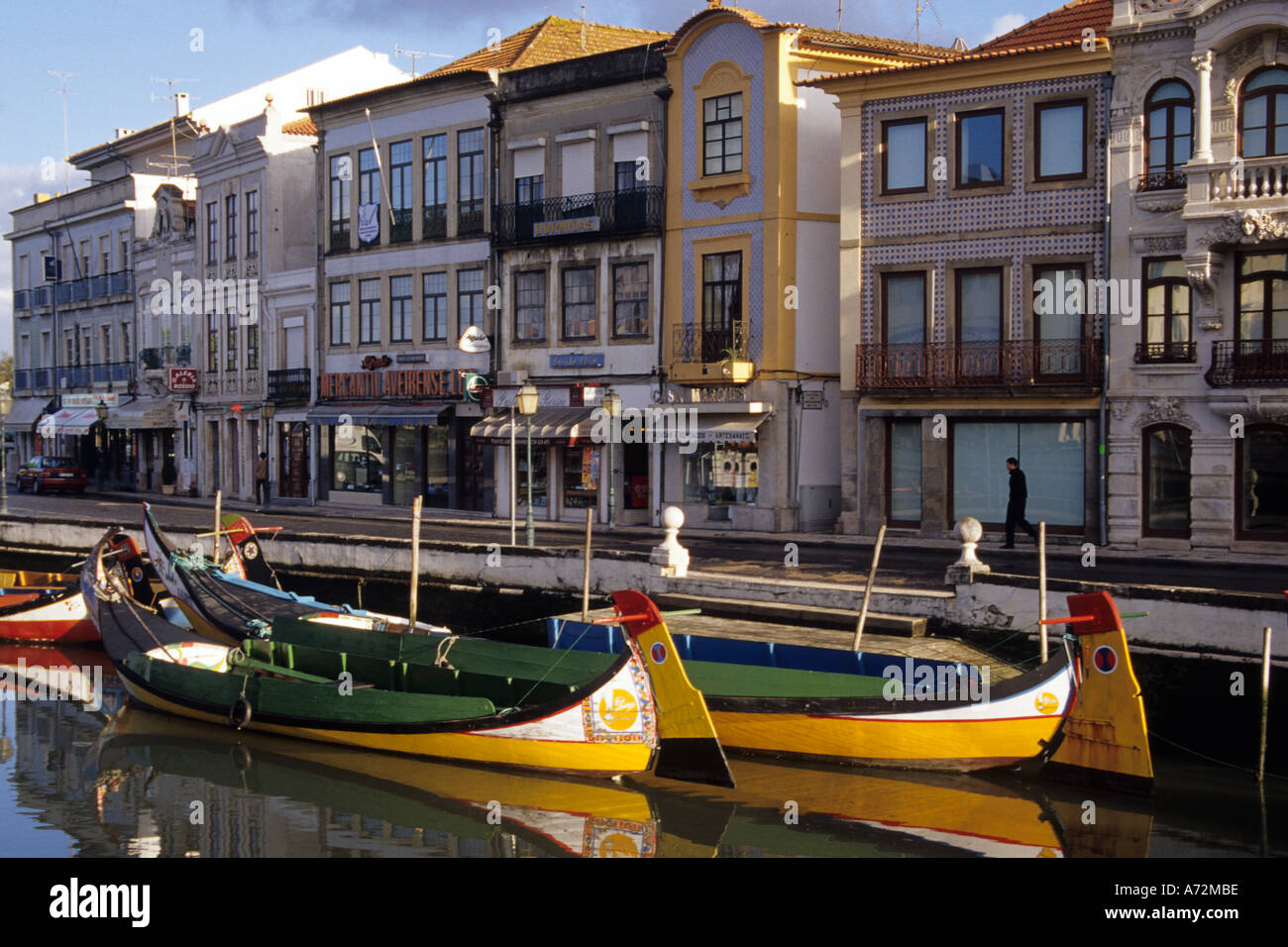 Traditional seaweed collecting boat hi-res stock photography and images ...