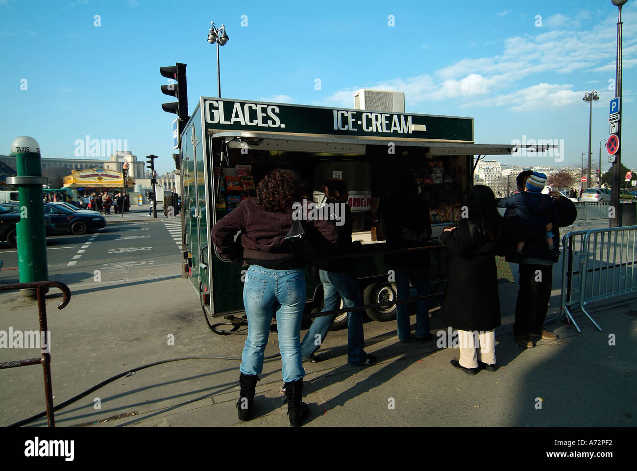 Junk food shop in Paris Stock Photo - Alamy