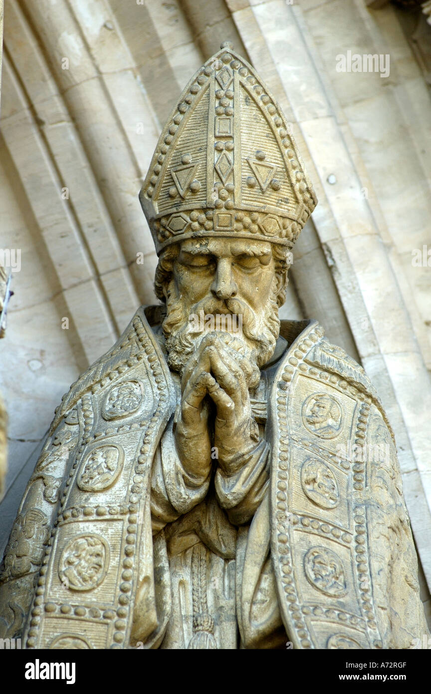 Religious figure praying Stock Photo - Alamy