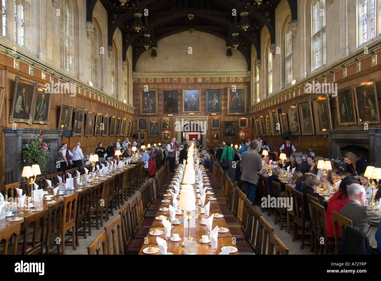 Hogwarts dining hall entrance hi-res stock photography and images - Alamy