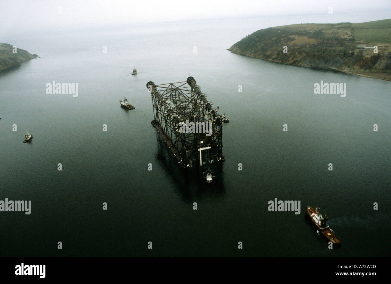 Magnus oil rig hi-res stock photography and images - Alamy