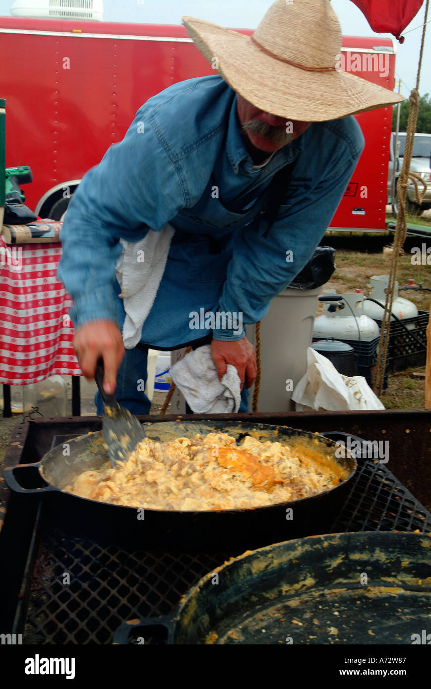 Cowboy cooker during a trailride in Bandera Stock Photo - Alamy