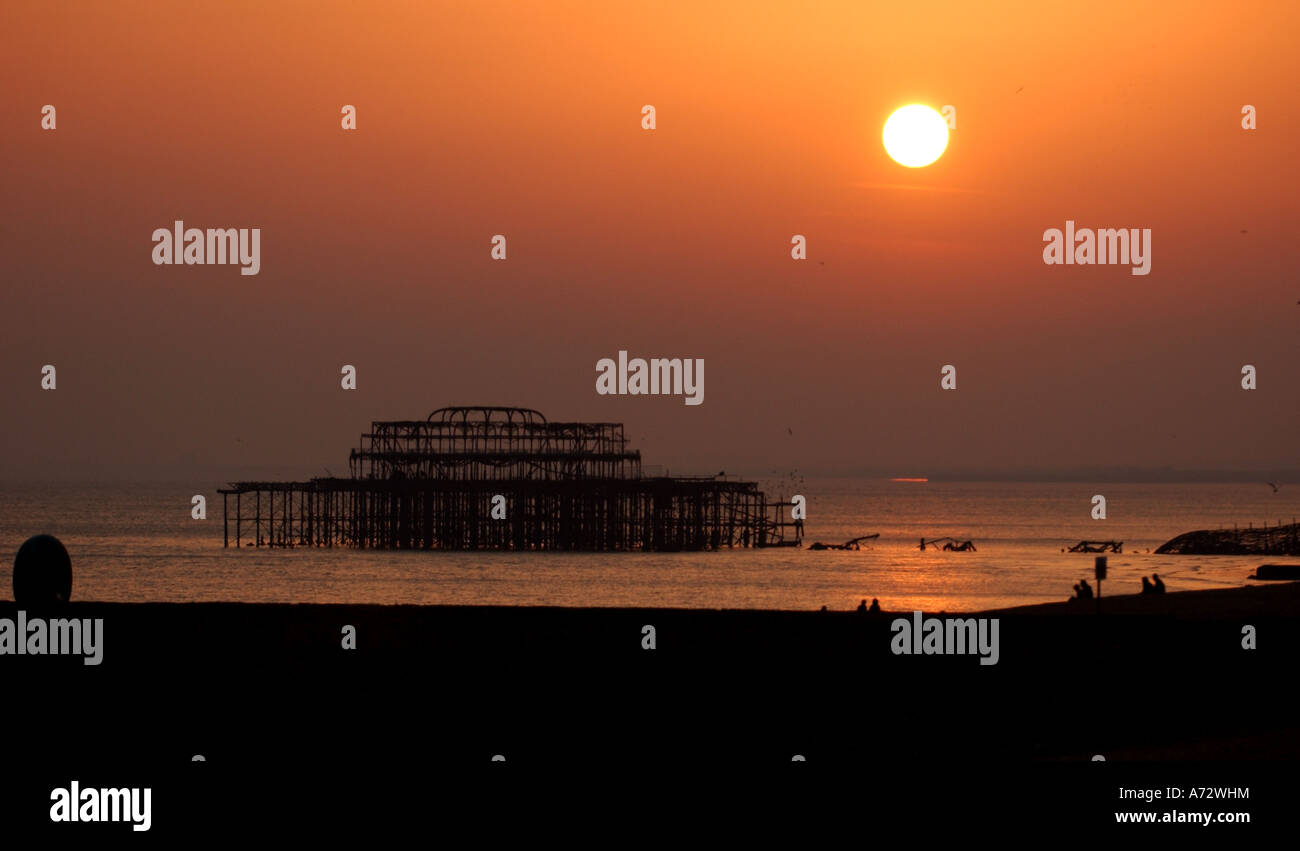 Brighton west pier 2007 hi-res stock photography and images - Alamy