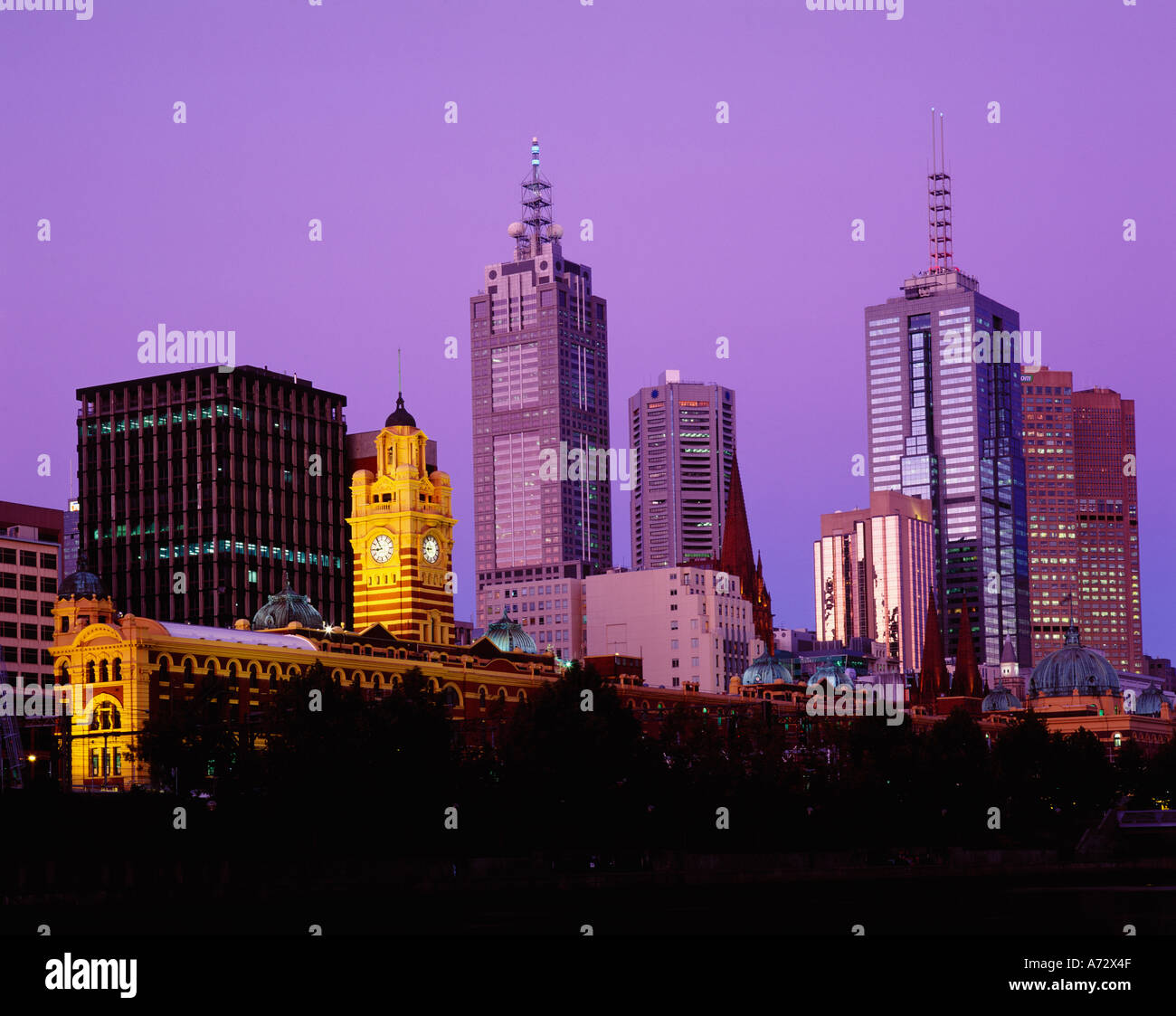Melbourne Skyline at night Victoria Australia Stock Photo - Alamy
