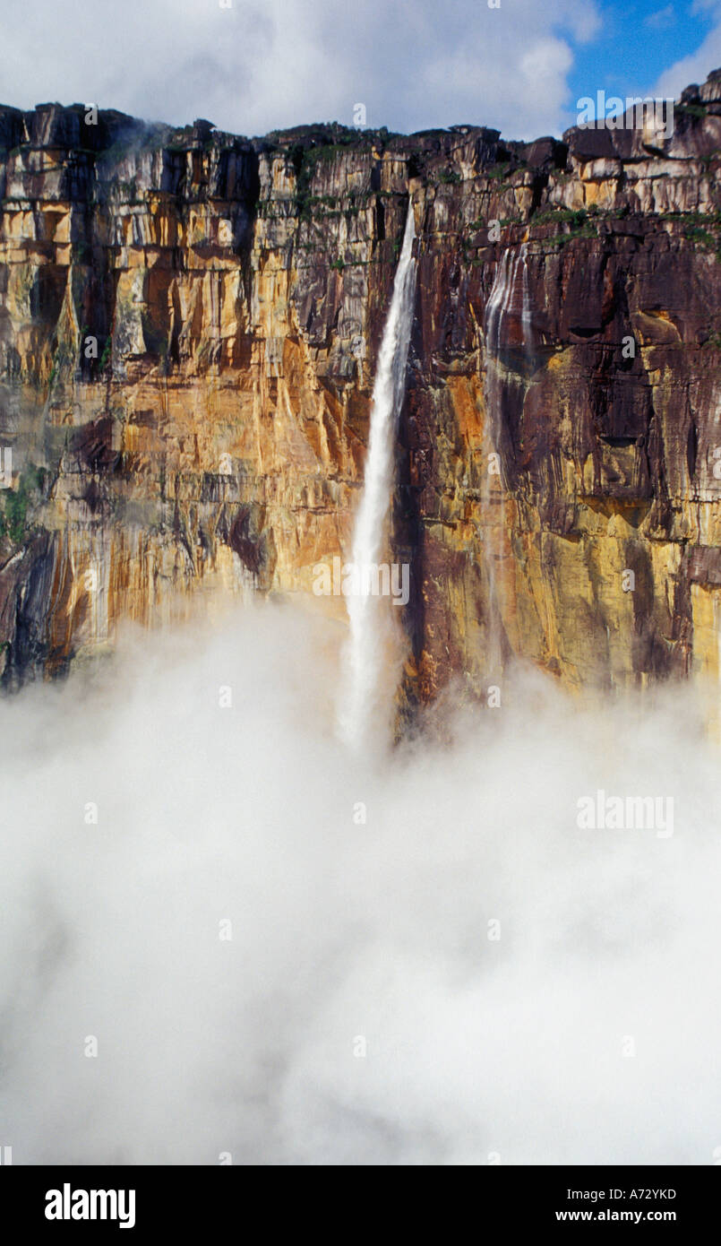 Waterfalls in canaima hi-res stock photography and images - Alamy