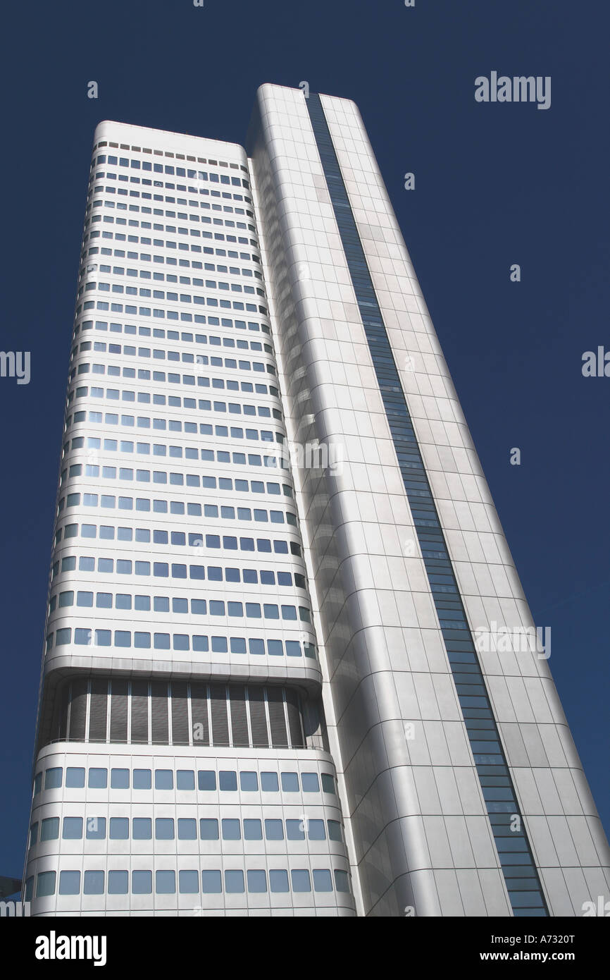A high rise building in the financial district of Frankfurt in Germany ...