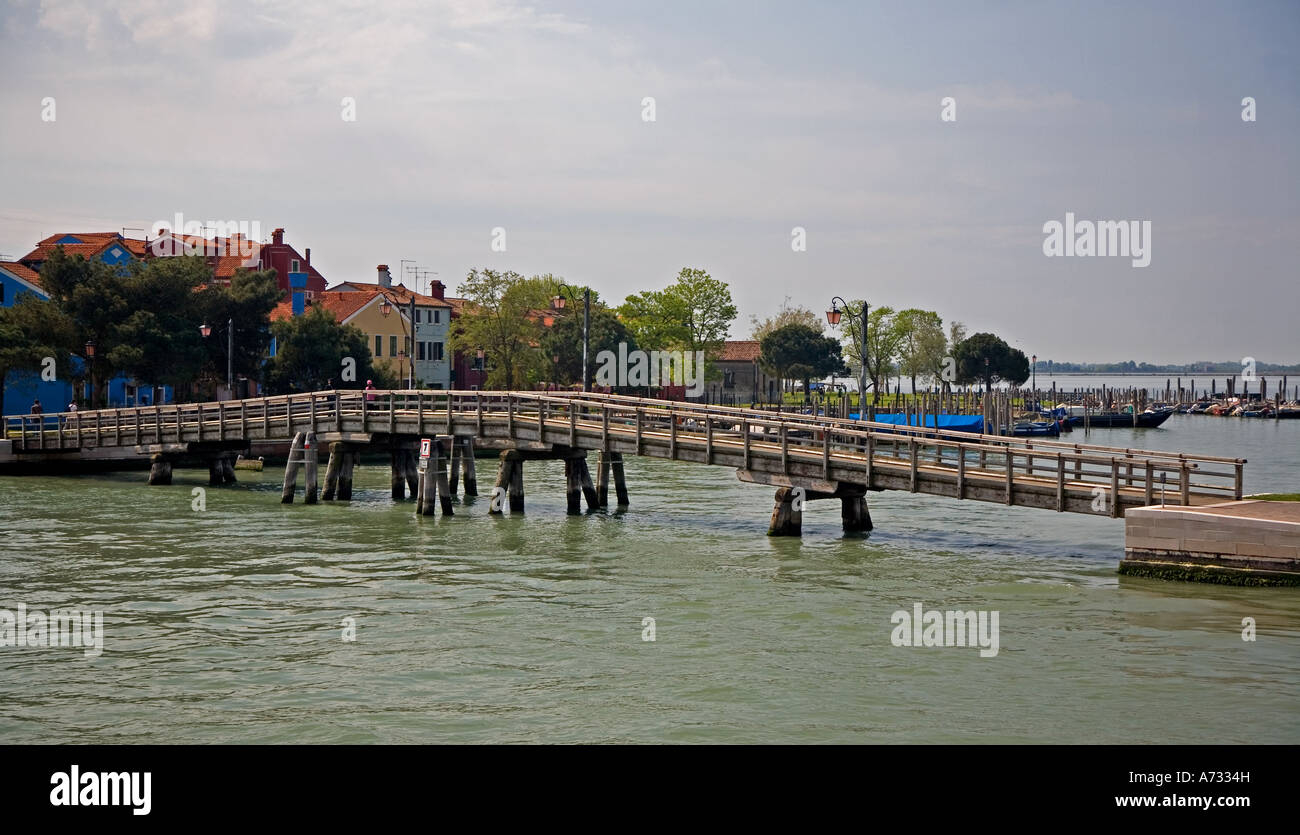 Footbridge to Mazzorbo from Burano Island Venice Stock Photo - Alamy