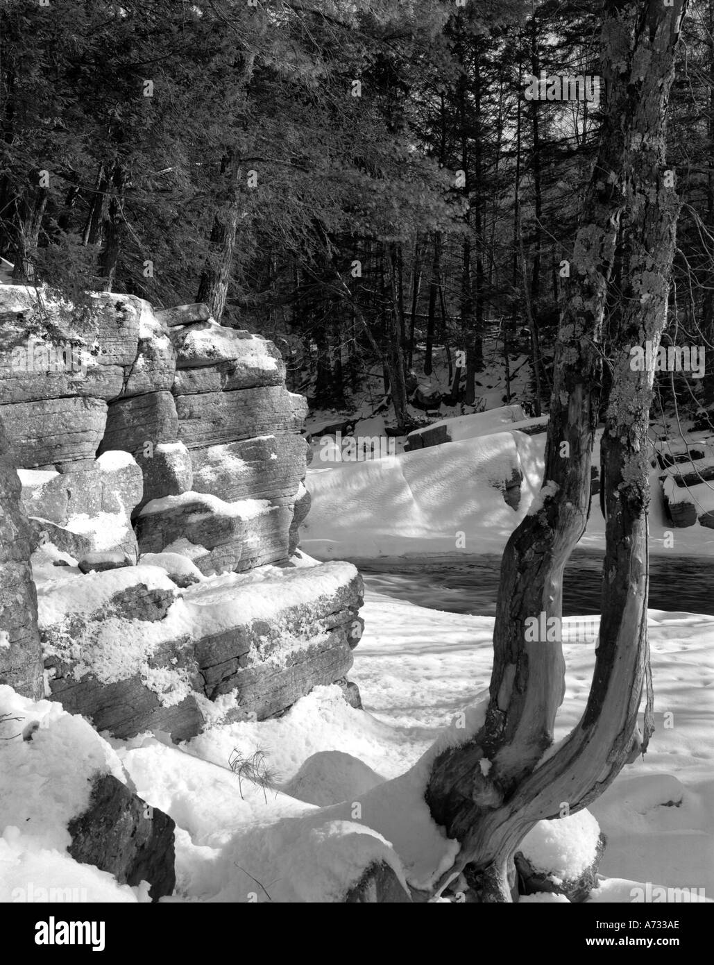 Ledge brook hi-res stock photography and images - Alamy