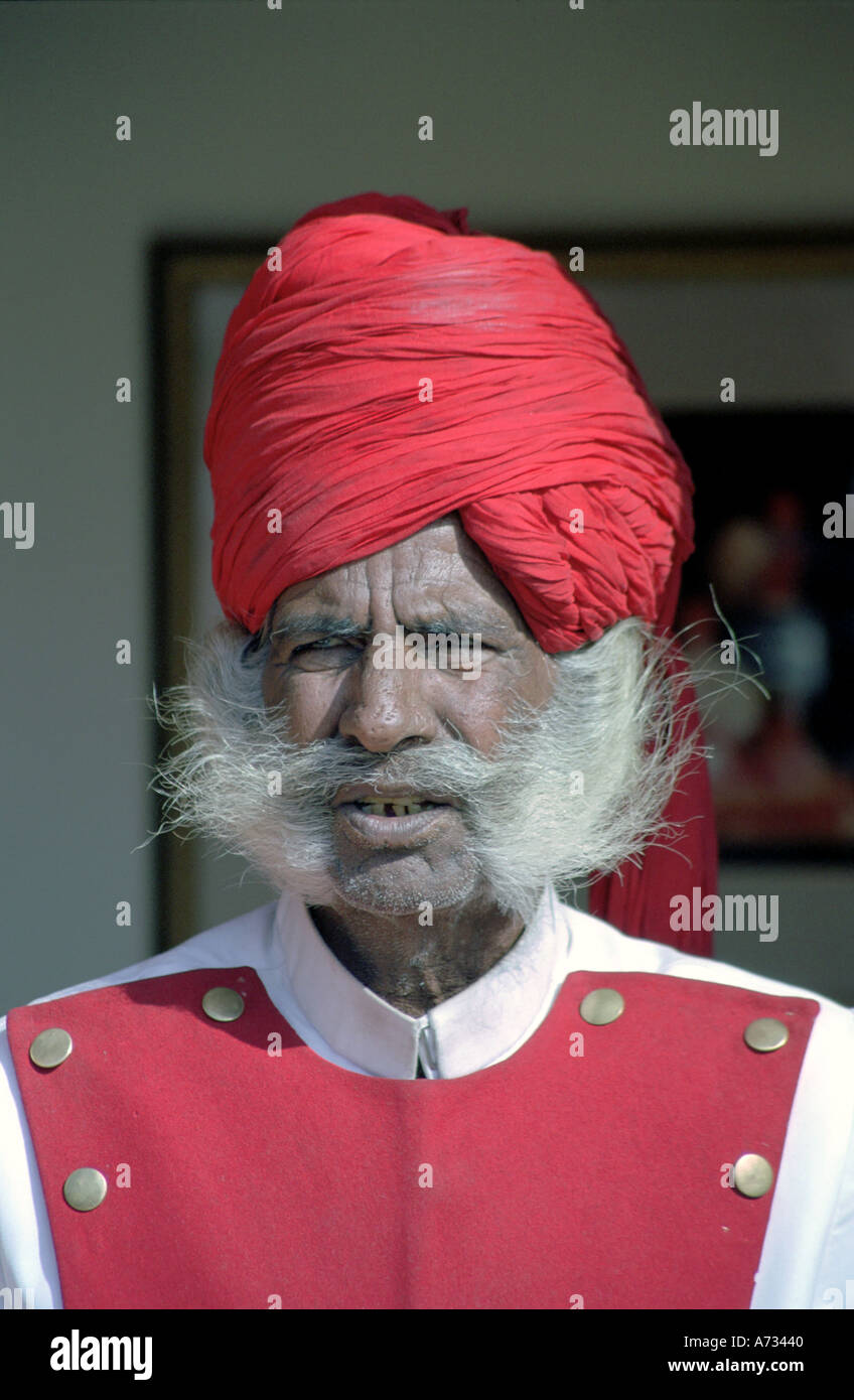 Asian Man Wearing a Red Turban Stock Photo - Alamy
