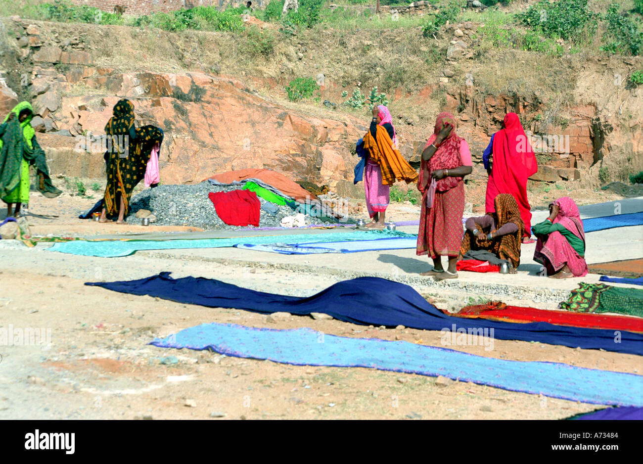 Women drying clothes hi-res stock photography and images - Alamy