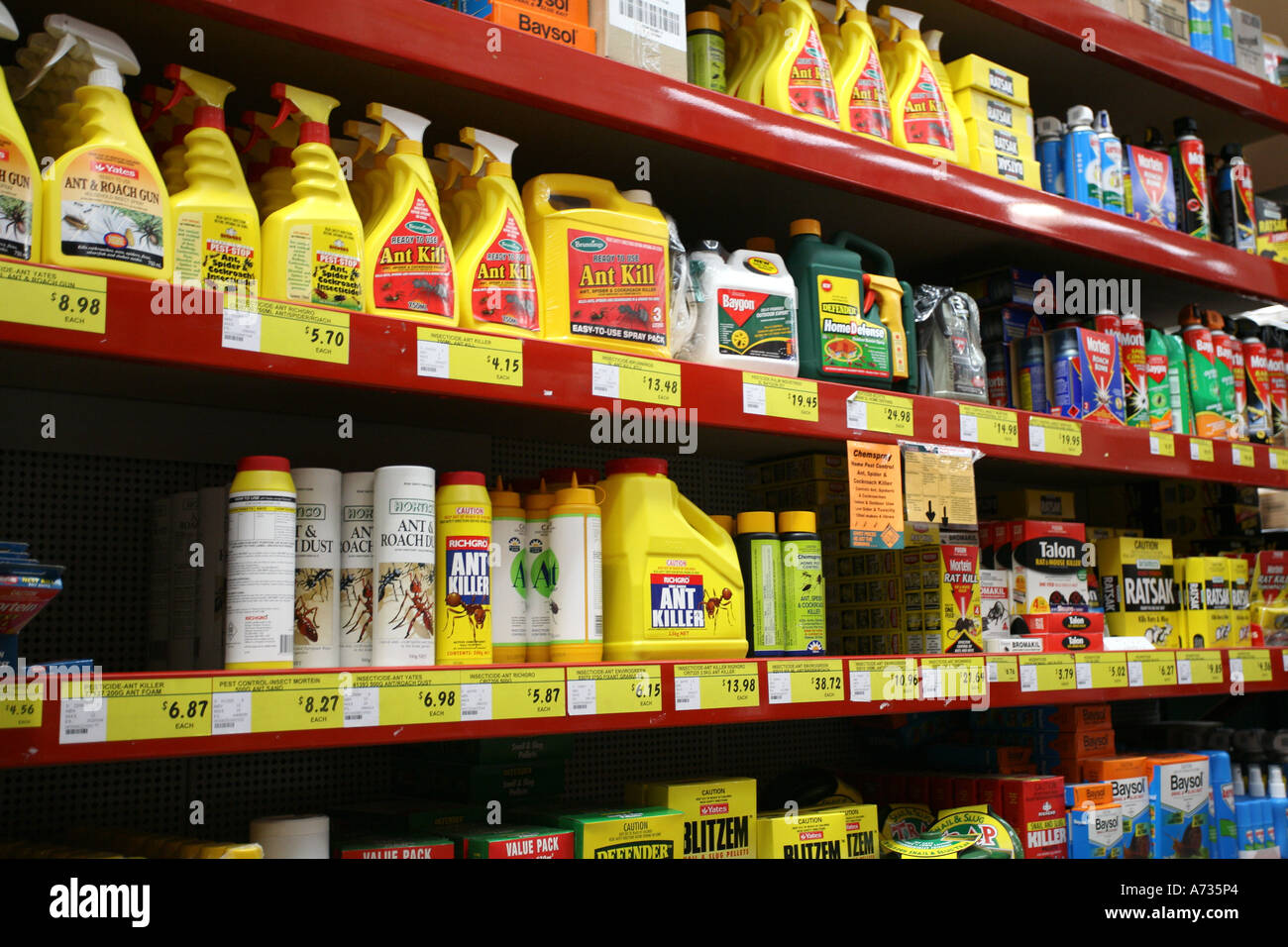 Hardware store shelves hi-res stock photography and images - Alamy