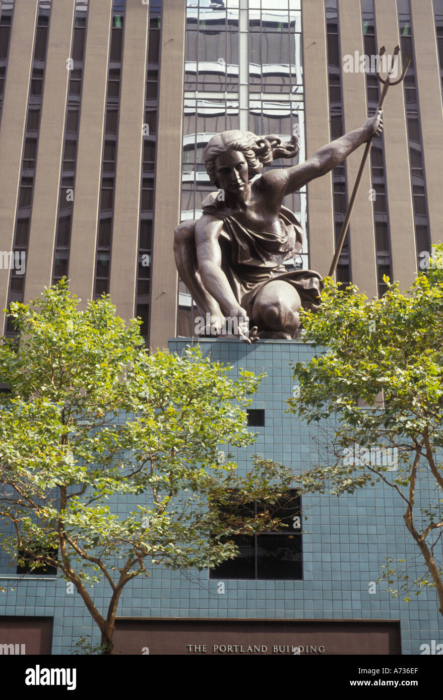 Usa Oregon Portland Statue Portlandia High Resolution Stock Photography ...