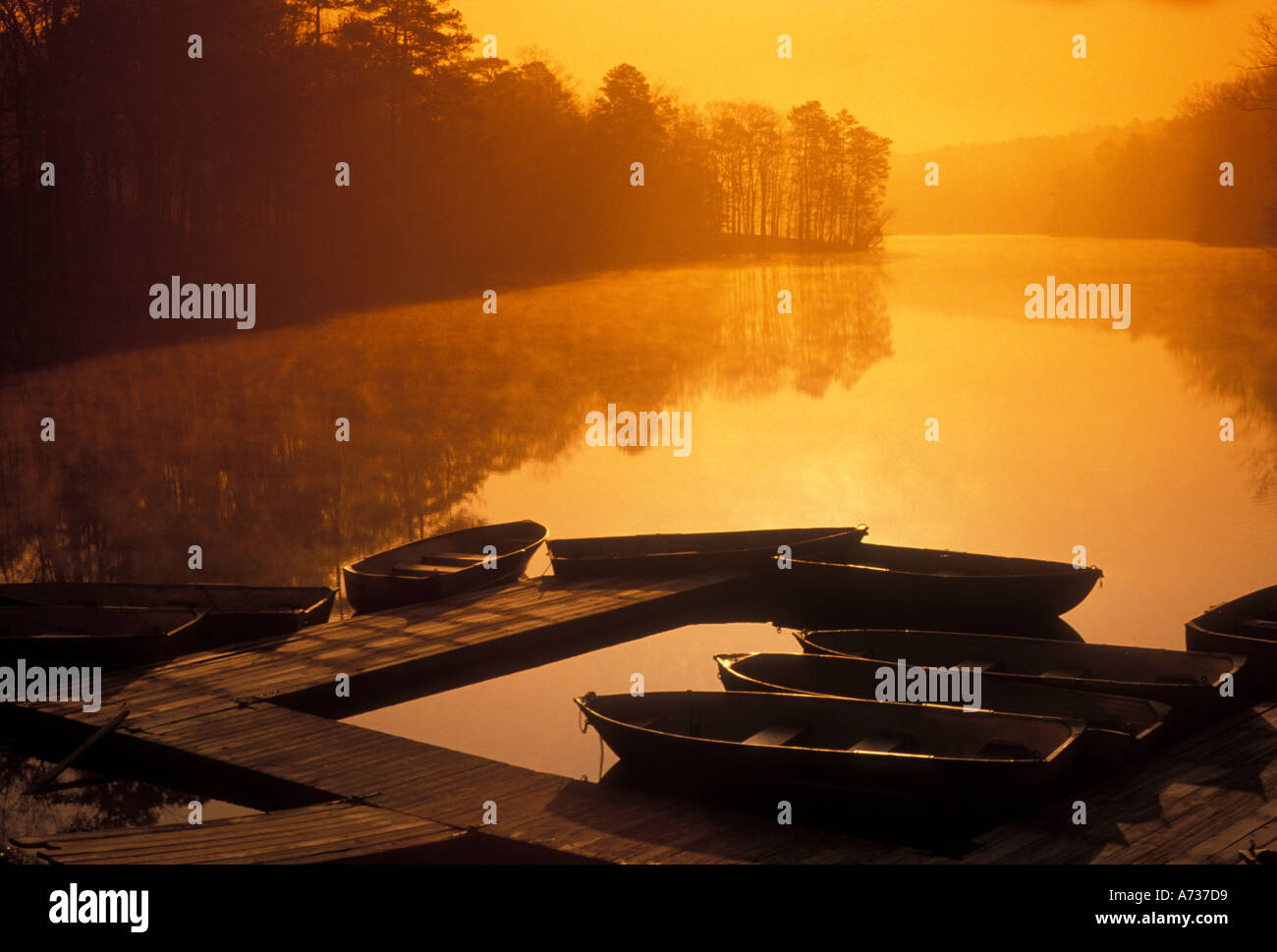 Venable lake hi-res stock photography and images - Alamy