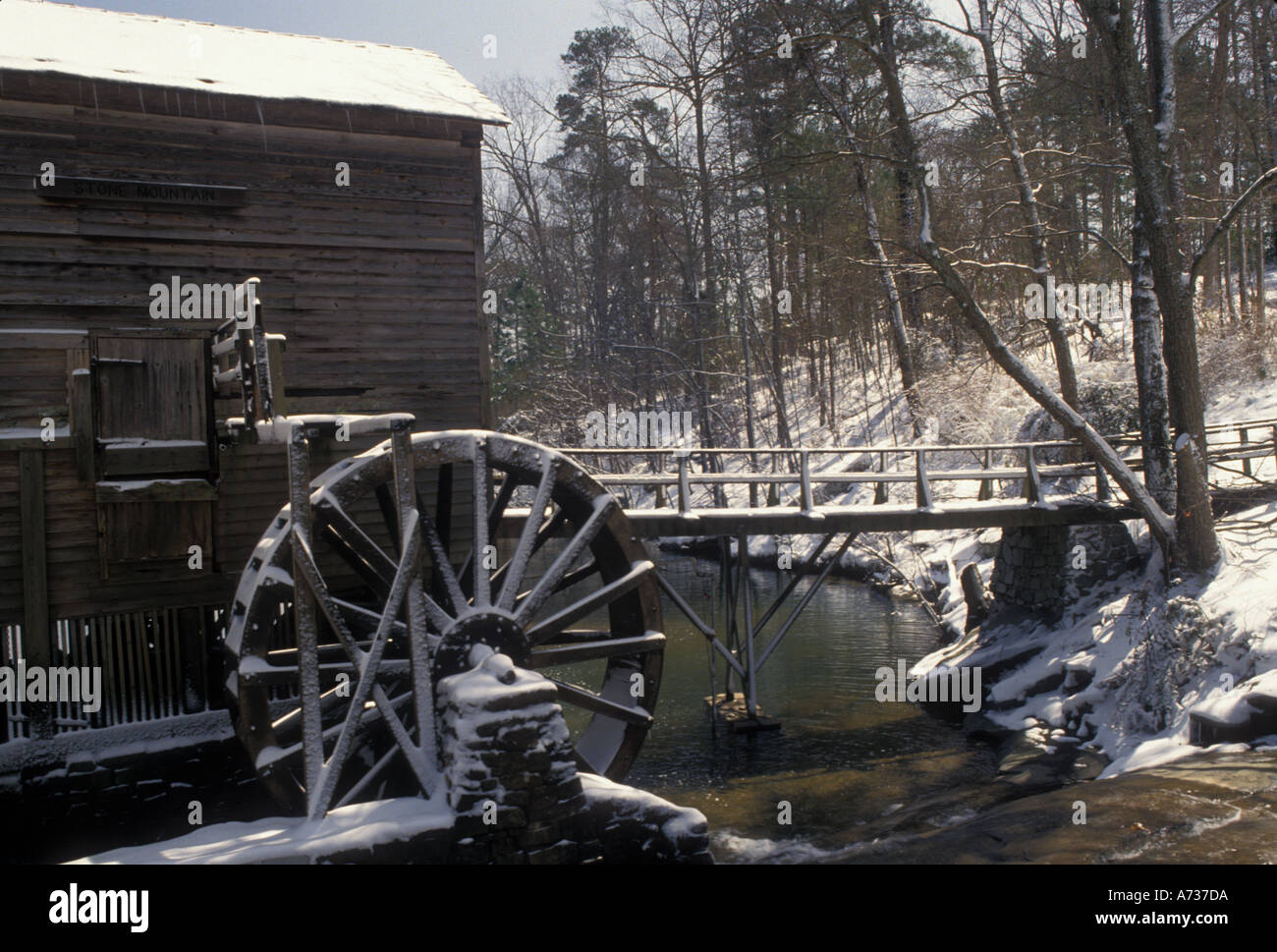 Grist mill in winter snow hi-res stock photography and images - Alamy