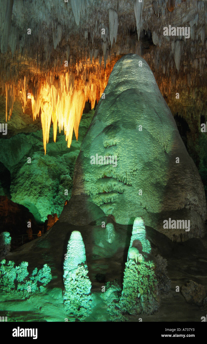 Stalaktiten und stalagmiten hi-res stock photography and images - Alamy