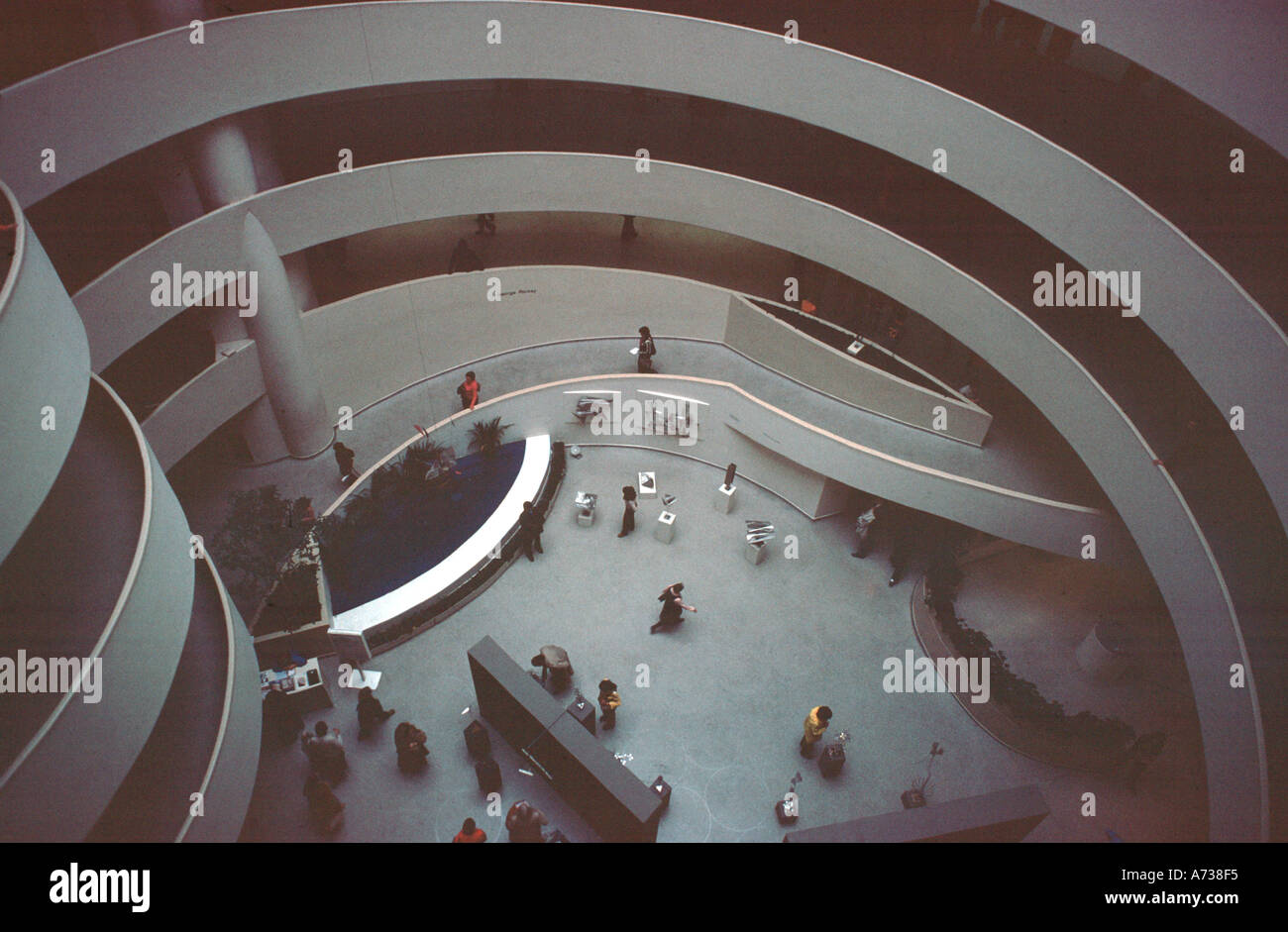 Guggenheim new york ramp hi-res stock photography and images - Alamy