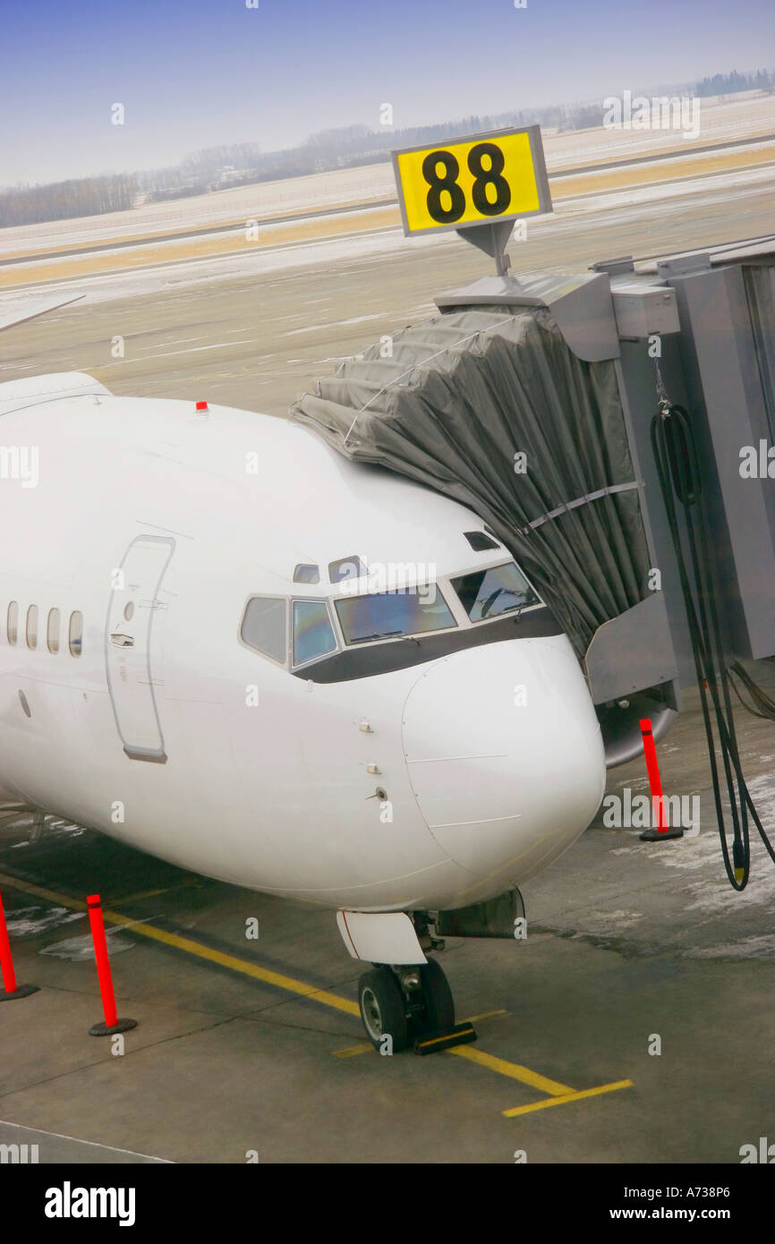 Grounded terminals hi-res stock photography and images - Alamy