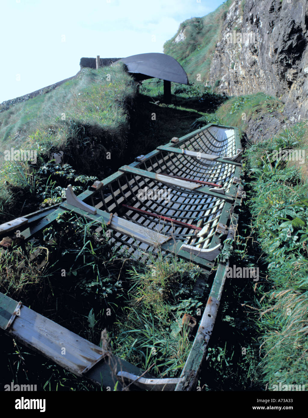 Irish currach boat hi-res stock photography and images - Alamy