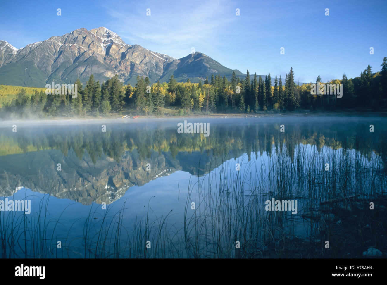Pyramid Lake and Pyramid Mountain in autumn, Canada, Alberta Stock ...