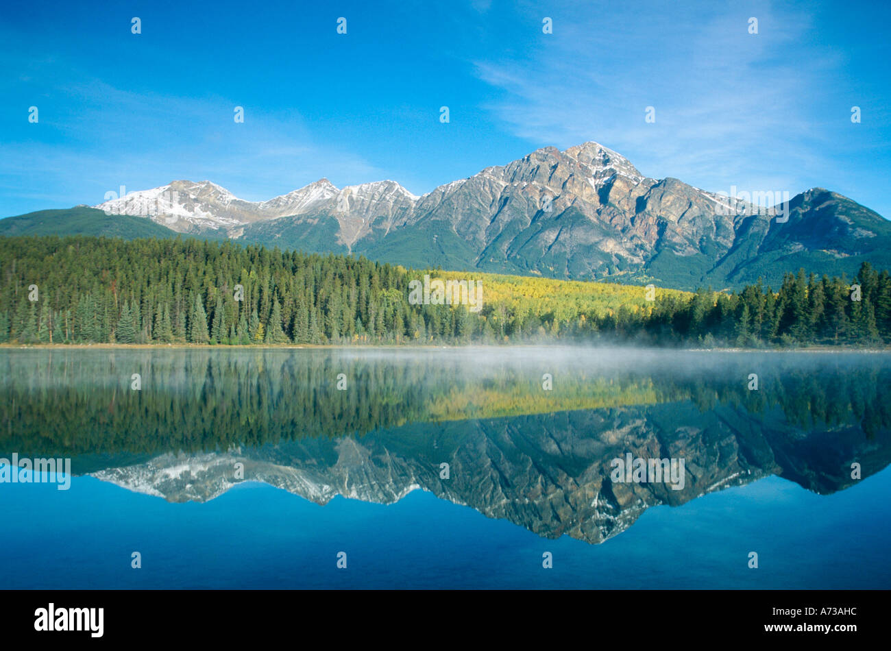 Pyramid Lake and Pyramid Mountain in autumn, Canada, Alberta Stock ...
