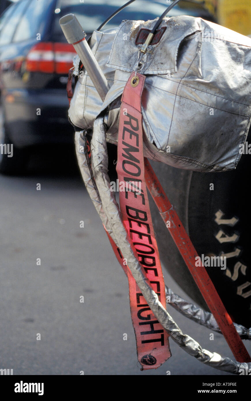 Drag car parachute hi-res stock photography and images - Alamy