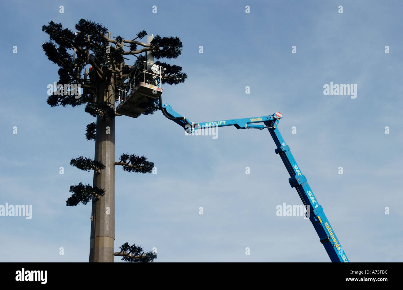 mobile phone mast made to look like a tree cellular phone mast mobile ...