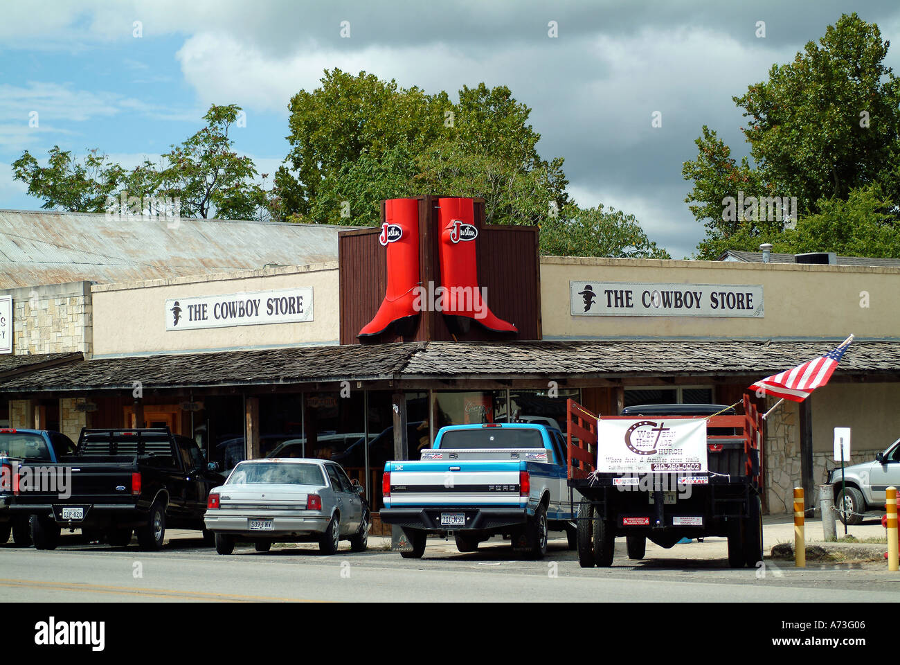 Typical cow boy store in Bandera Stock Photo - Alamy