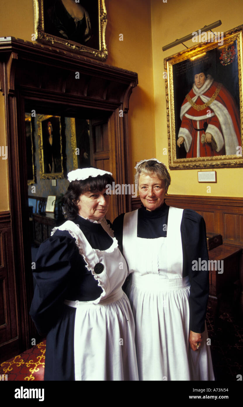 House maids hi-res stock photography and images - Alamy