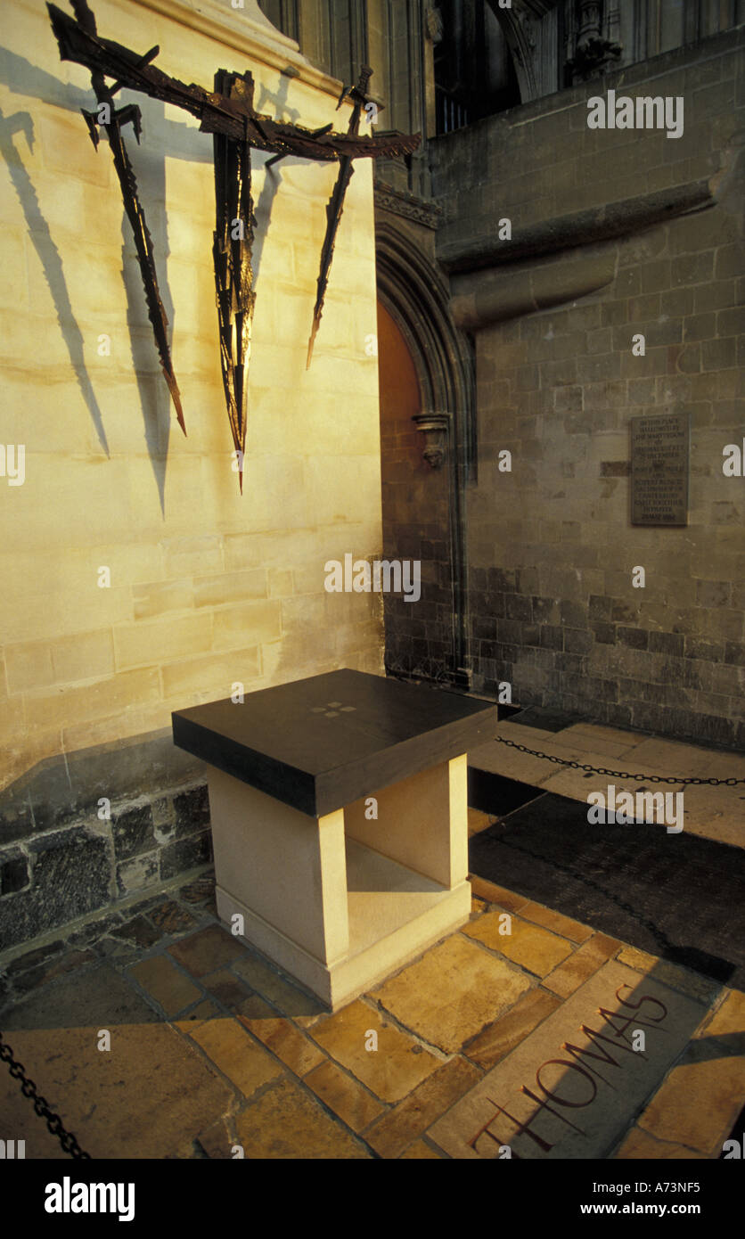 Thomas becket shrine hi-res stock photography and images - Alamy
