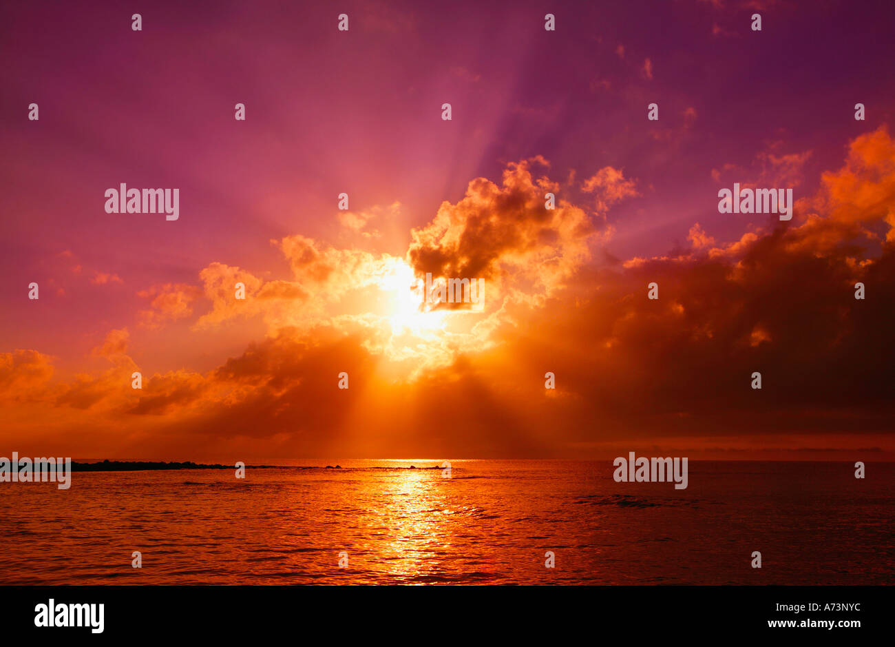 Breathtaking sunset in ocean hi-res stock photography and images - Alamy