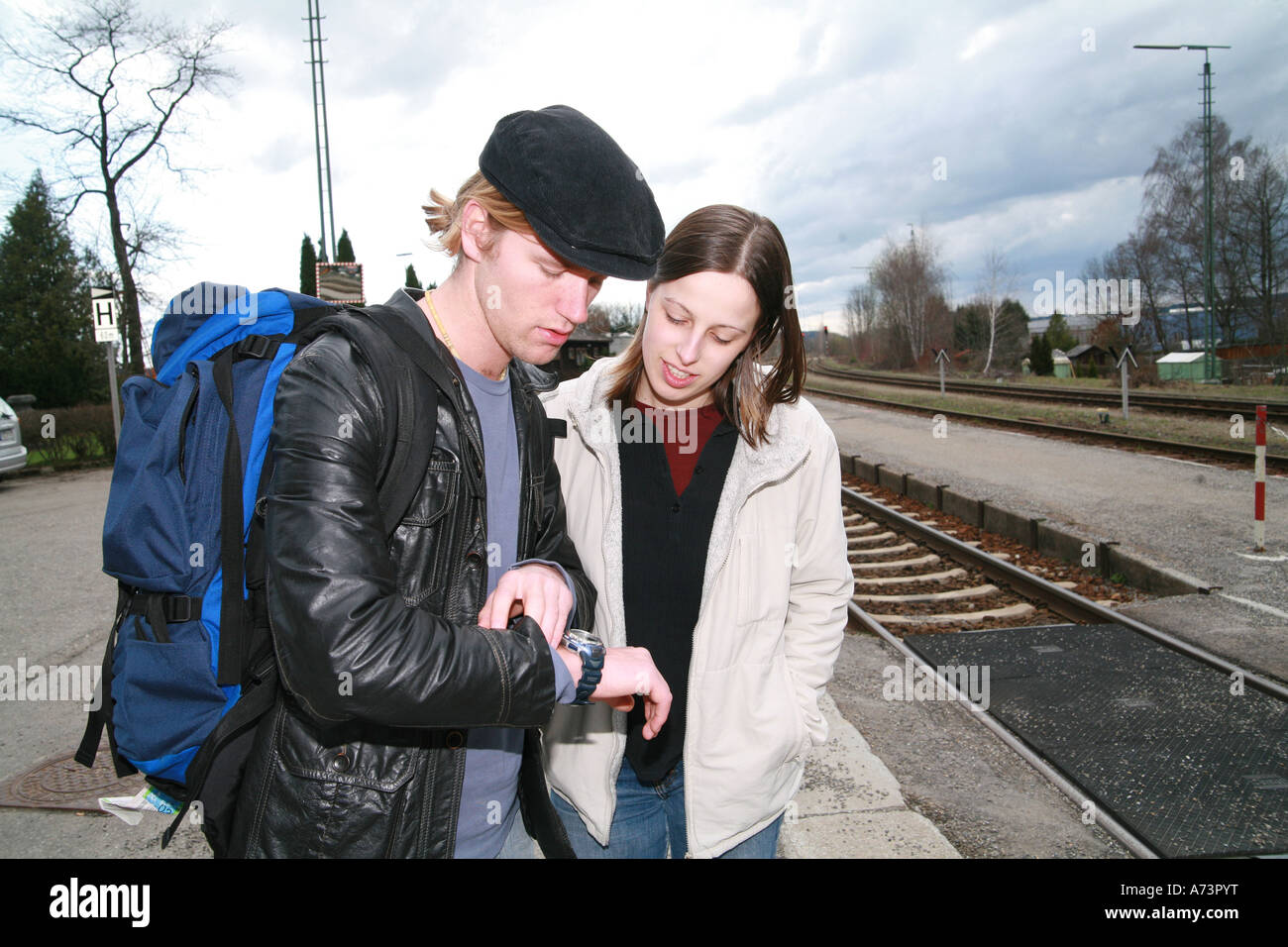 Man waving goodbye train station hi-res stock photography and images ...