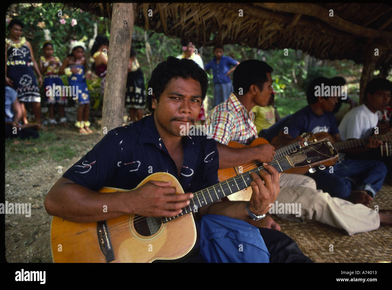 Tonga man hi-res stock photography and images - Alamy