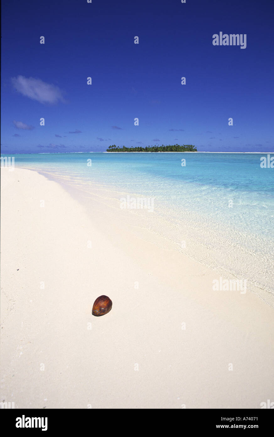 Maina Island Aitutaki Cook Islands Stock Photo - Alamy