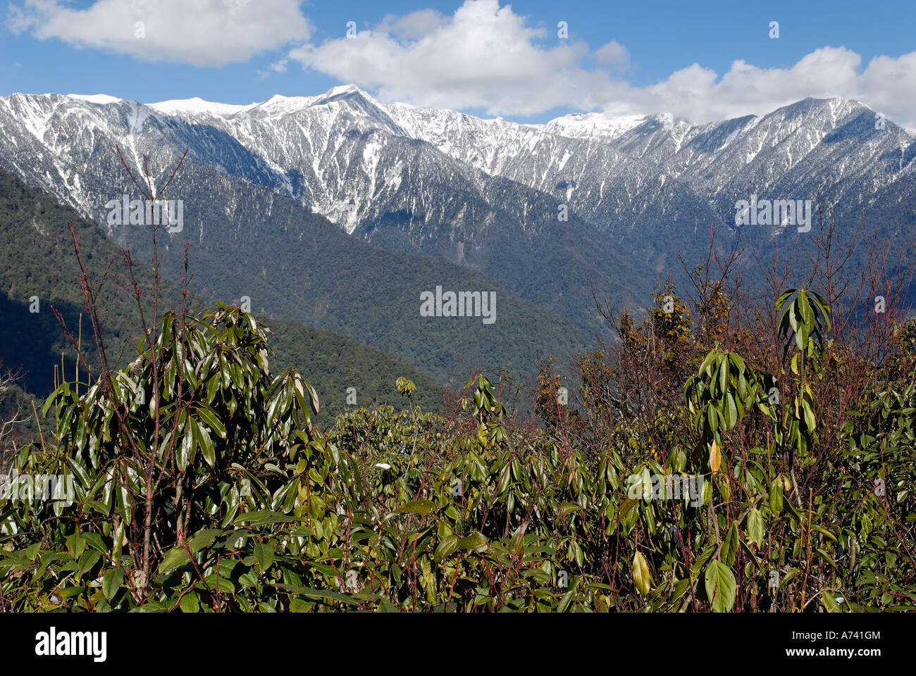 Kachin mountains hi-res stock photography and images - Alamy