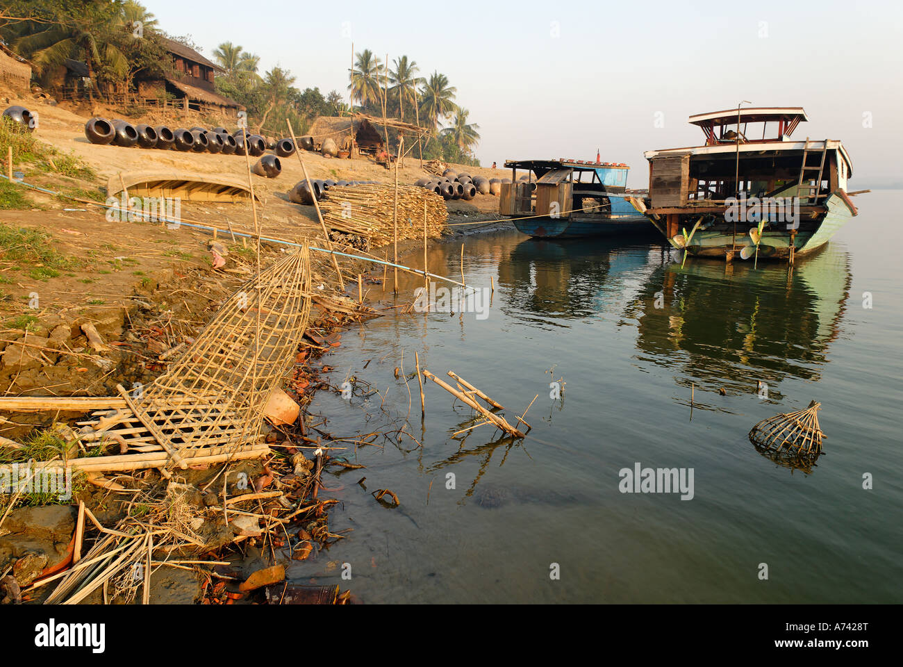 Myanmar boats myanmar ship myanmar ships burma ships hi-res stock ...
