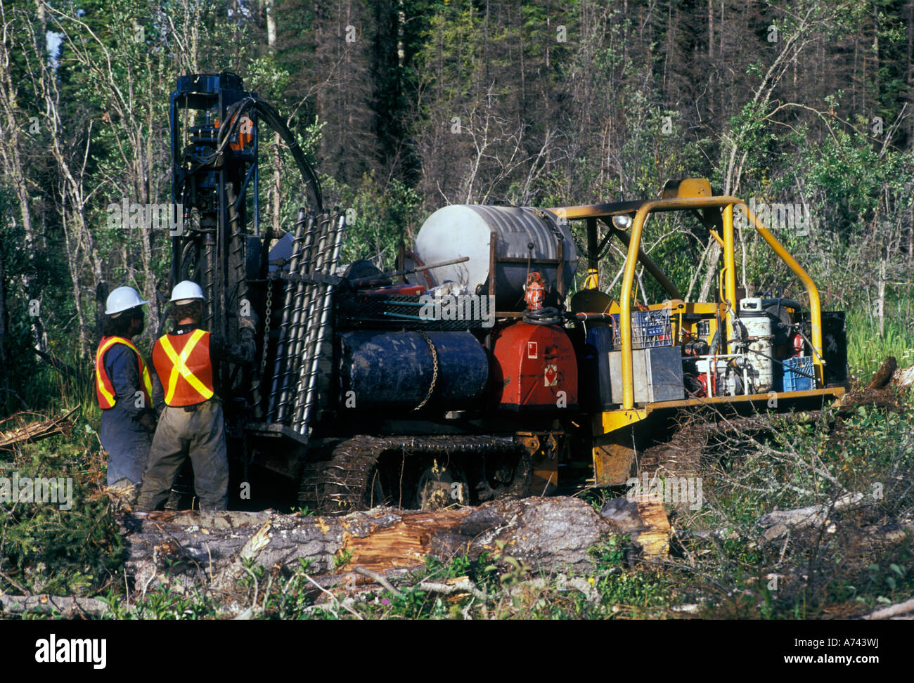 Seismic crew High Resolution Stock Photography and Images - Alamy