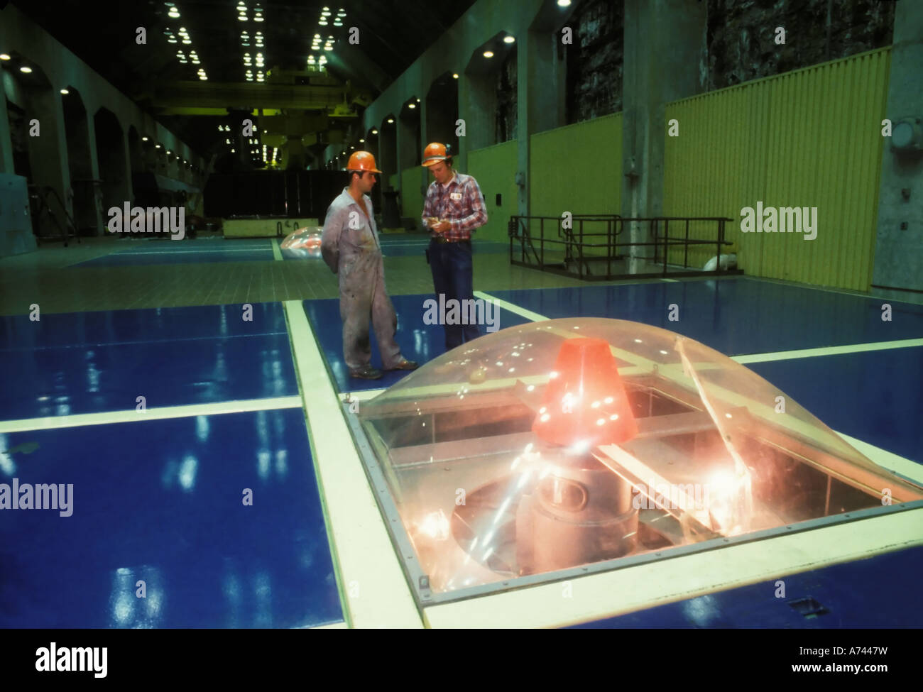 Wac bennett dam bc canada hi-res stock photography and images - Alamy