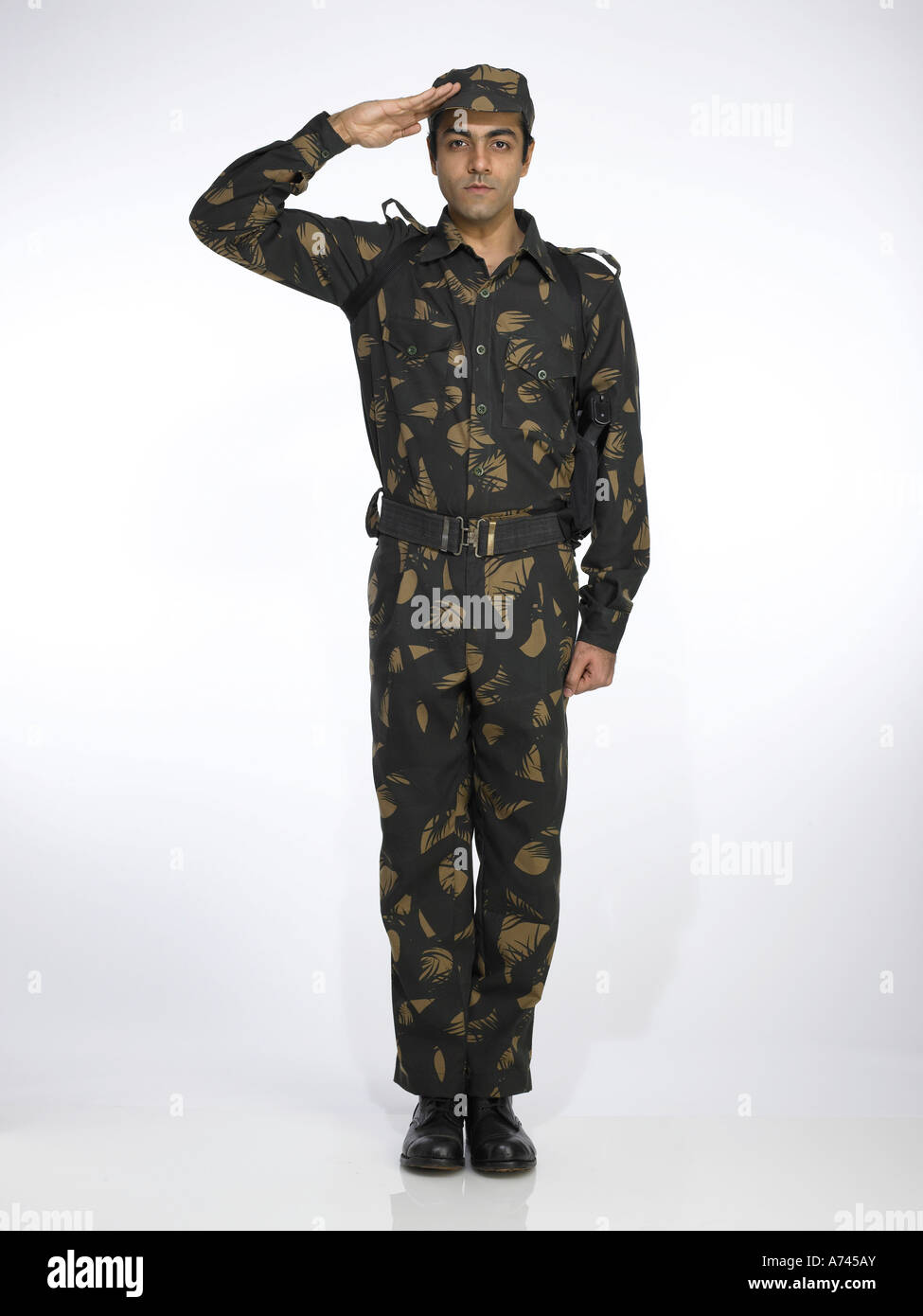 Soldier man standing full length hi-res stock photography and images ...
