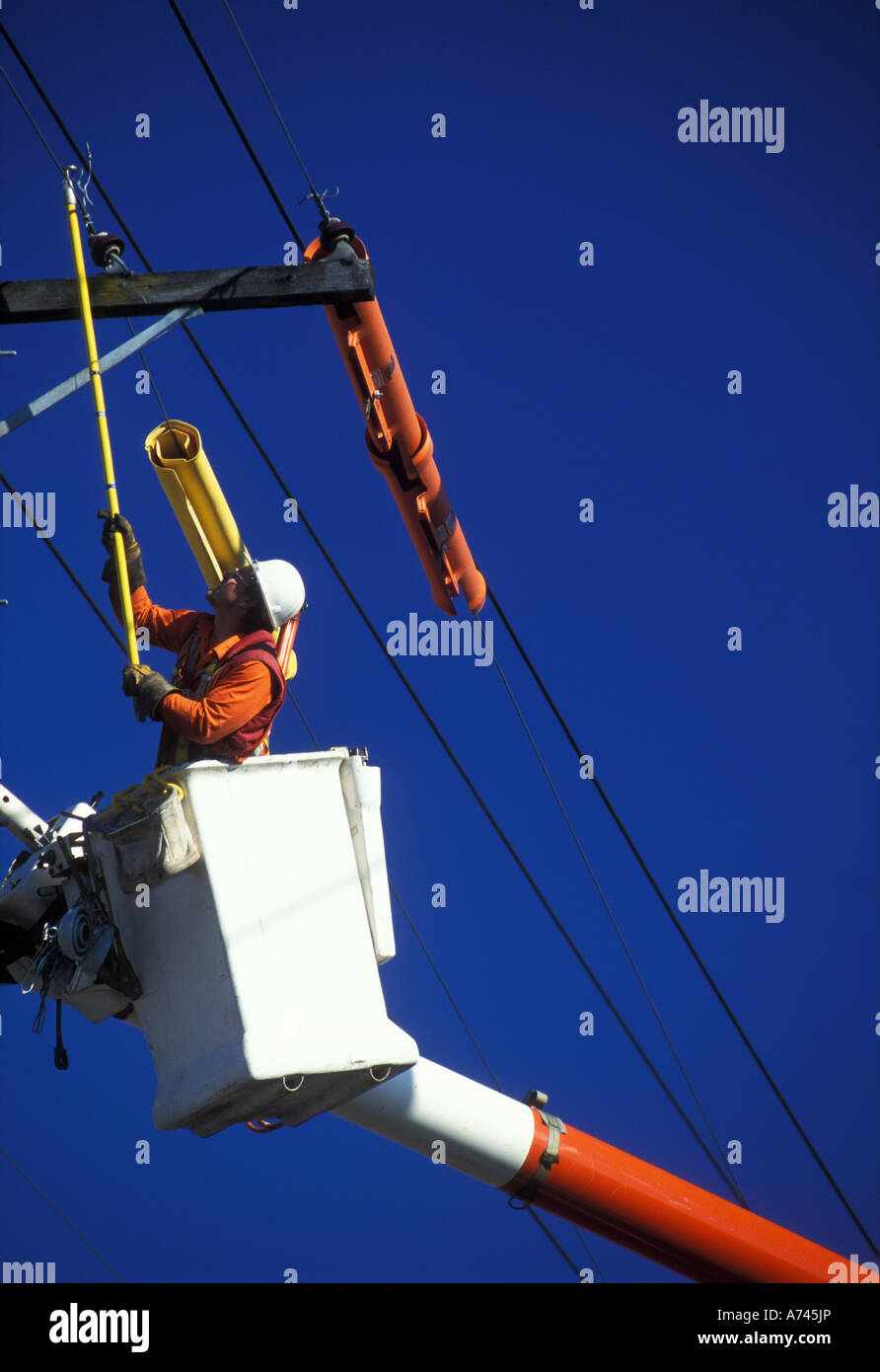 Hydro worker canada hi-res stock photography and images - Alamy