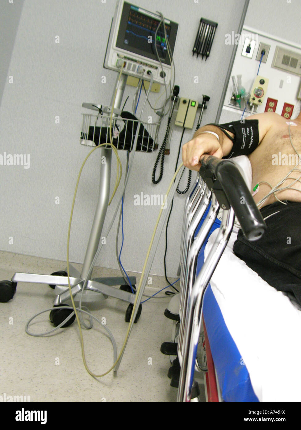 Patient wires hi-res stock photography and images - Alamy