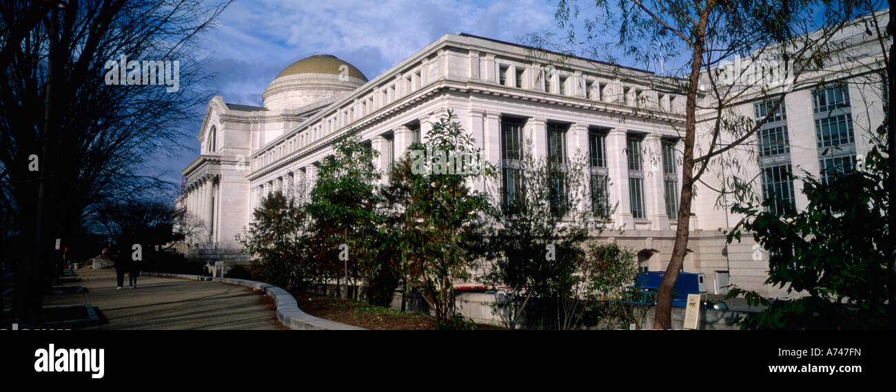 The Smithsonian national museum of natural history, Washington D.C ...