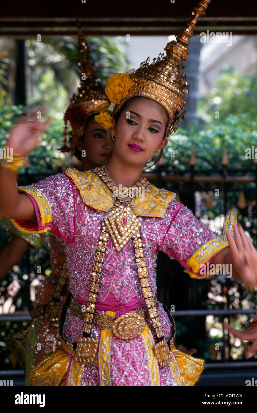 Dancer Erawan Temple Bangkok Thailand Stock Photo - Alamy