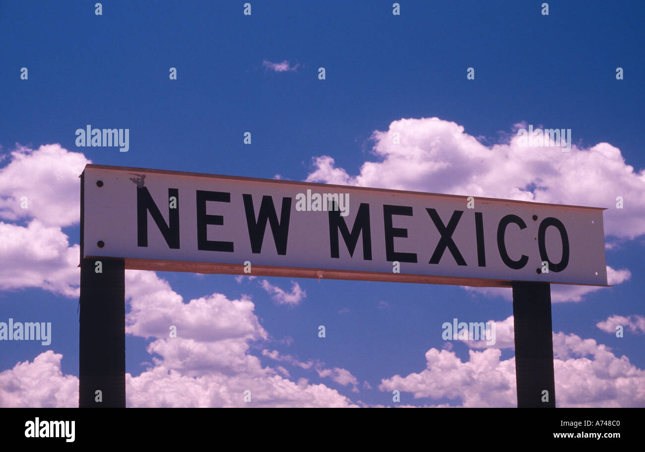 Welcome new mexico state sign hi-res stock photography and images - Alamy