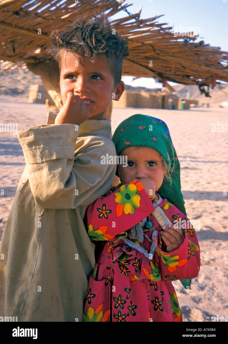 Poor children eating hi-res stock photography and images - Alamy