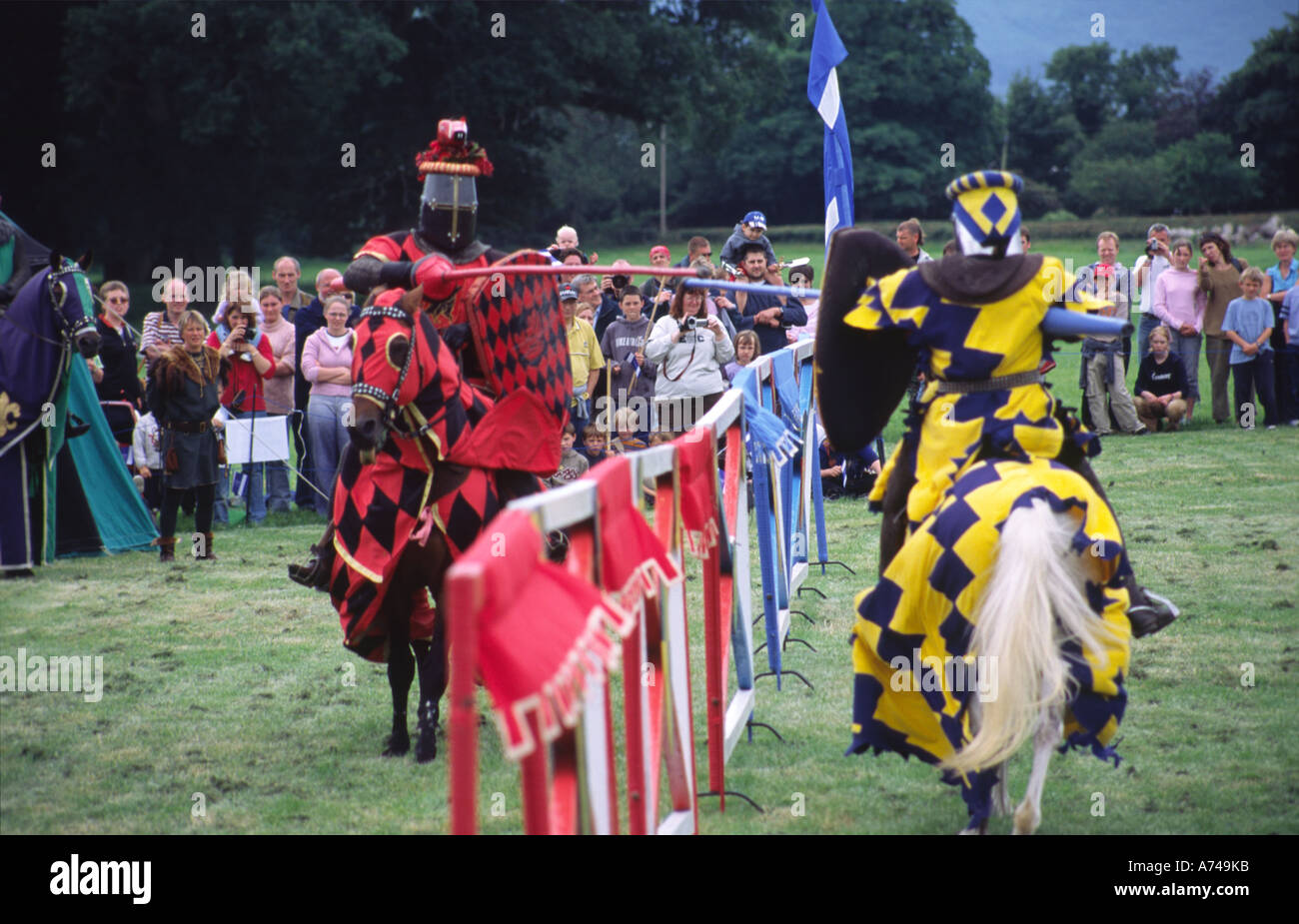 Knights in armour Stock Photo - Alamy