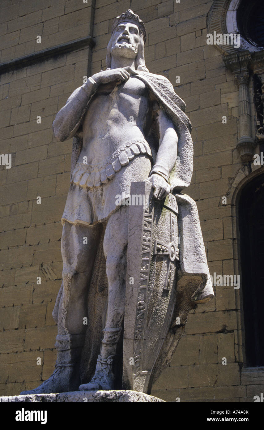 Statue king pelagius asturias hi-res stock photography and images - Alamy